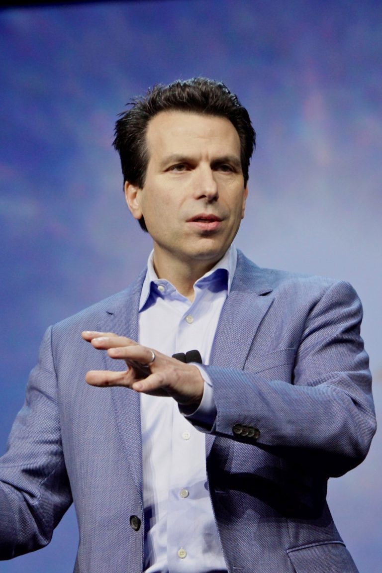 Autodesk: Andrew Anagnost zum President und CEO berufen